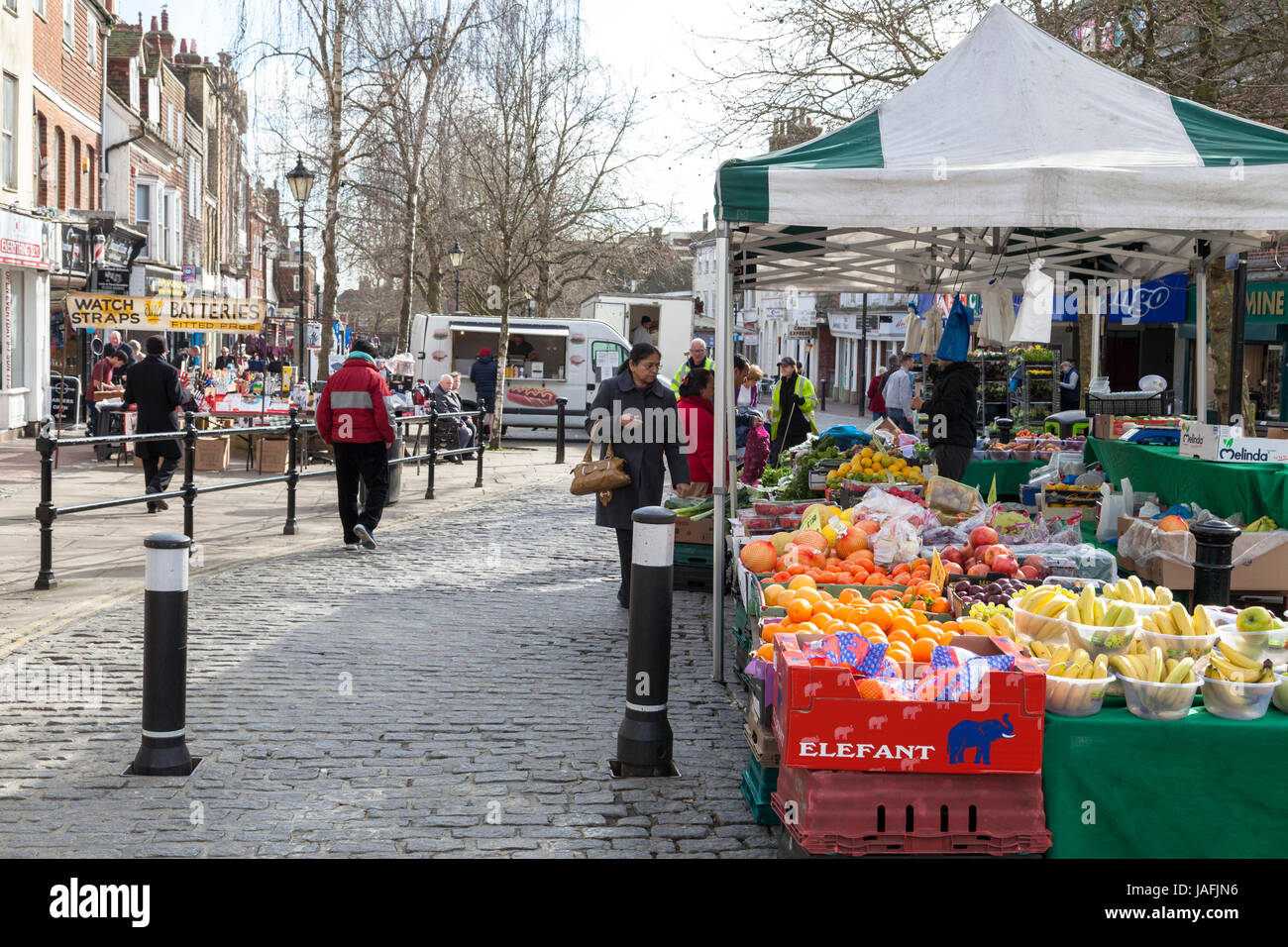 Ashford town centre hi-res stock photography and images - Alamy