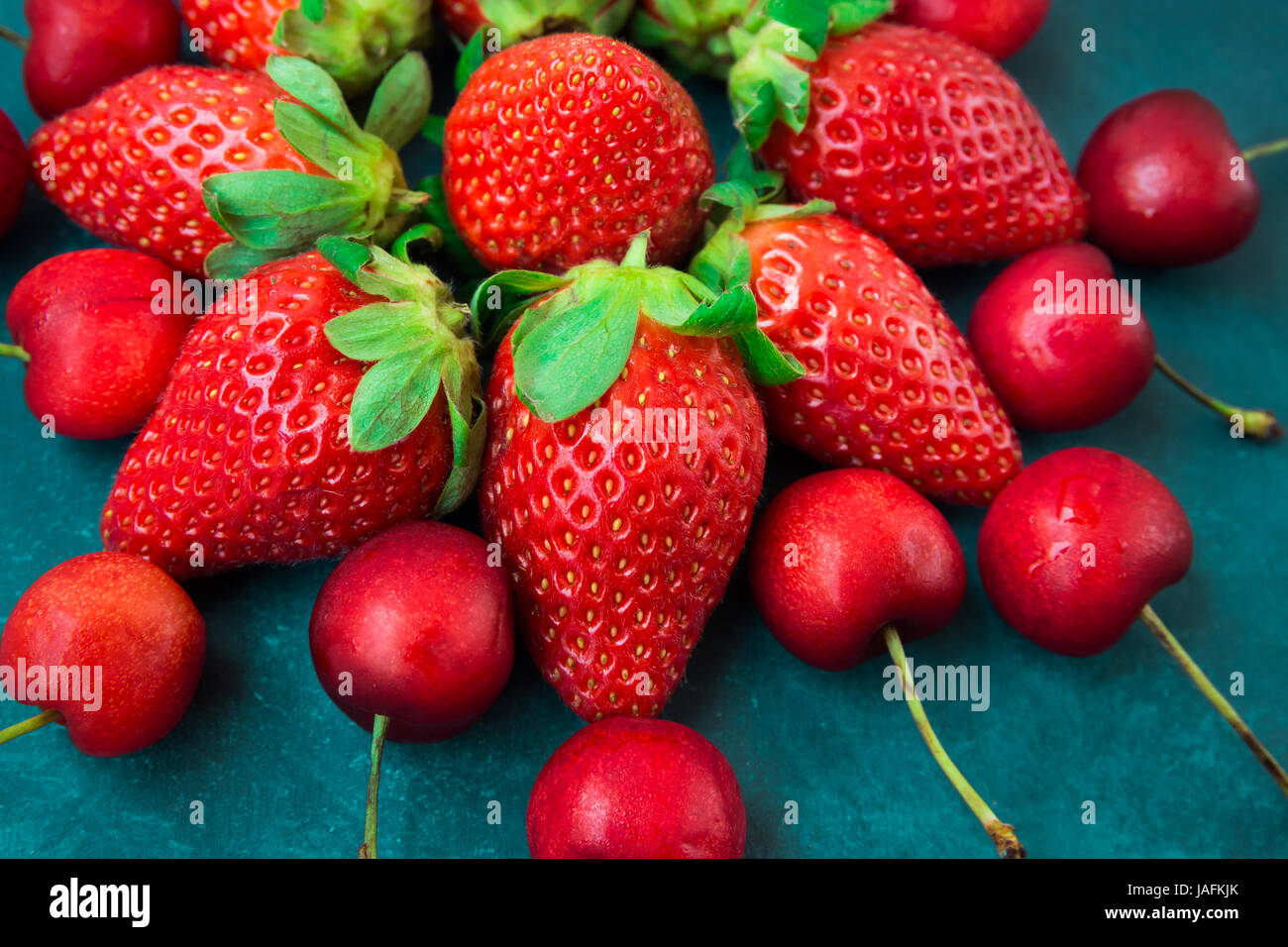 Glossy magazine cover hi-res stock photography and images - Alamy