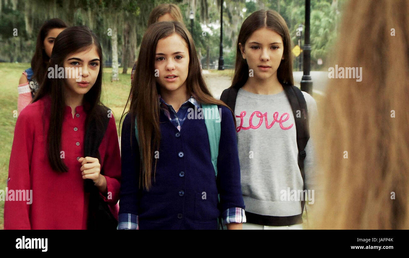 NO PLACE IN THIS WORLD, Ashlyn Lopez, Angela Winiewicz, Kinley Rice ...