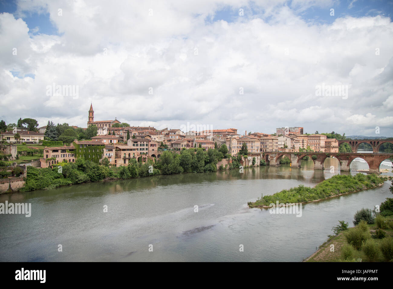 Small ideal landscape hi-res stock photography and images - Alamy