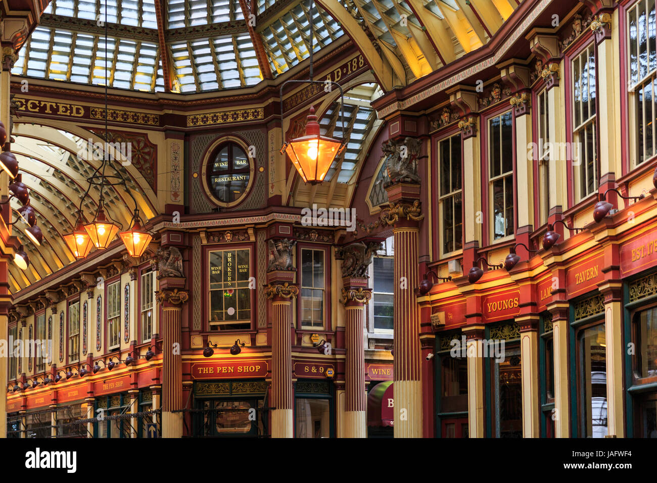 Leadenhall building interior hi-res stock photography and images - Alamy