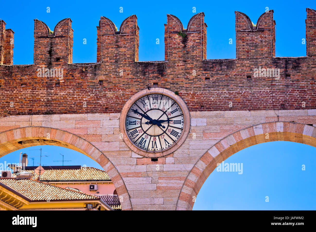 Italy roman arch wall town walls hi-res stock photography and images ...