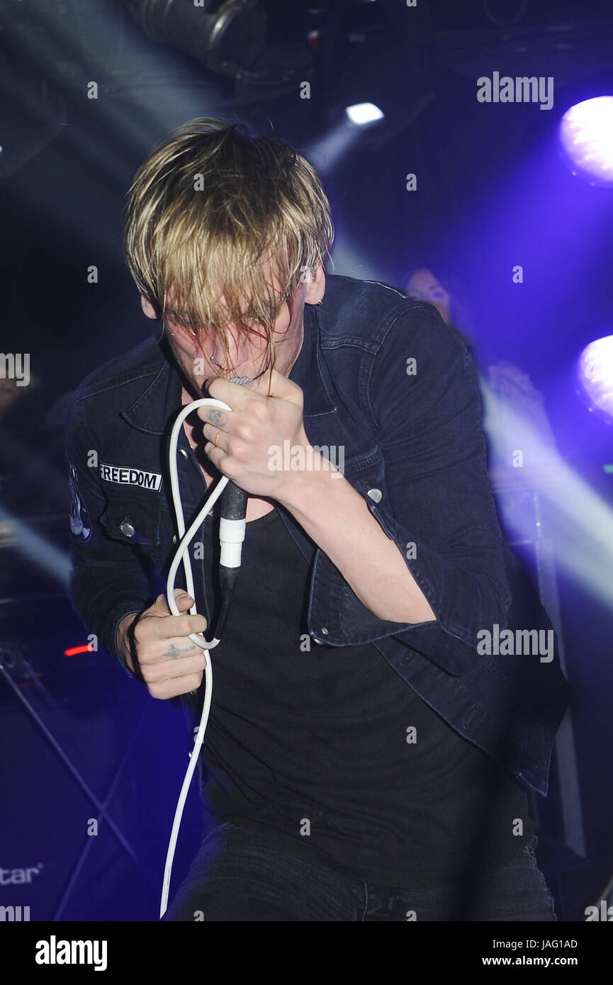 London uk jamie campbell bower hi-res stock photography and images - Alamy