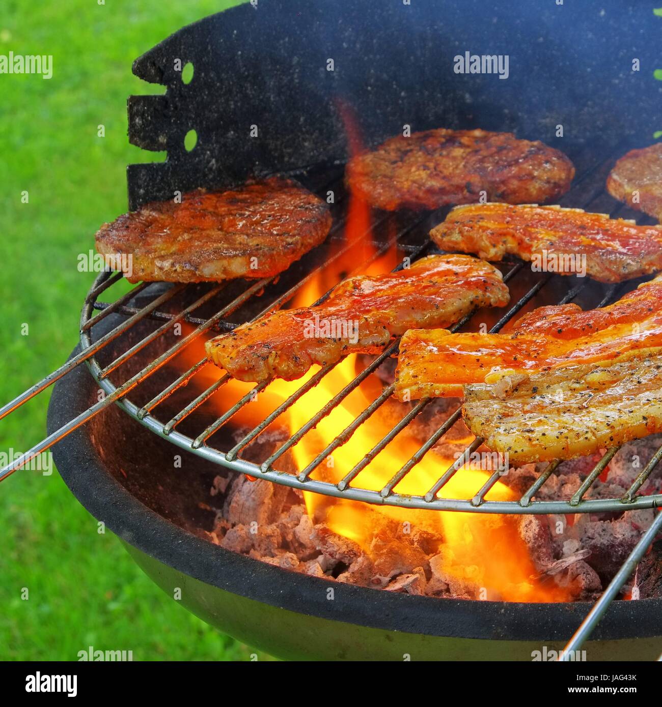 Grillsteak grillen hi-res stock photography and images - Alamy