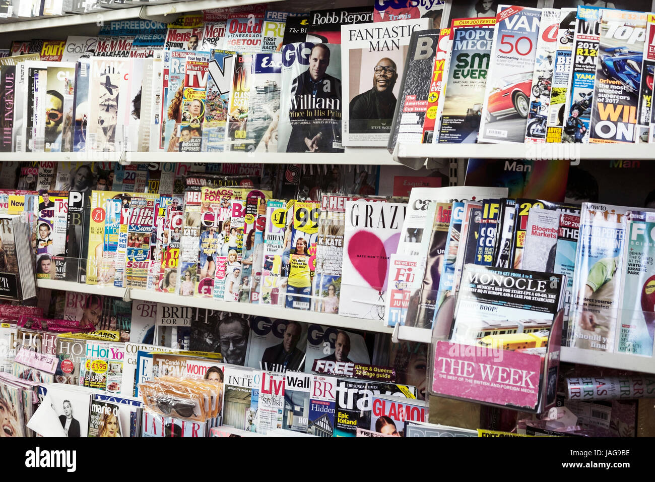 News agent magazine stand hi-res stock photography and images - Alamy