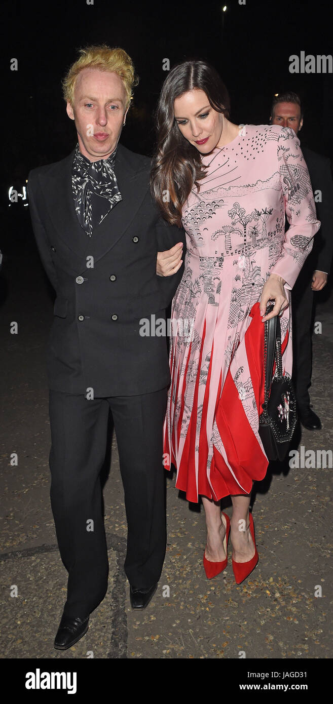 Ellie Goulding and Liv Tyler seen leaving the Tate Modern in London ...