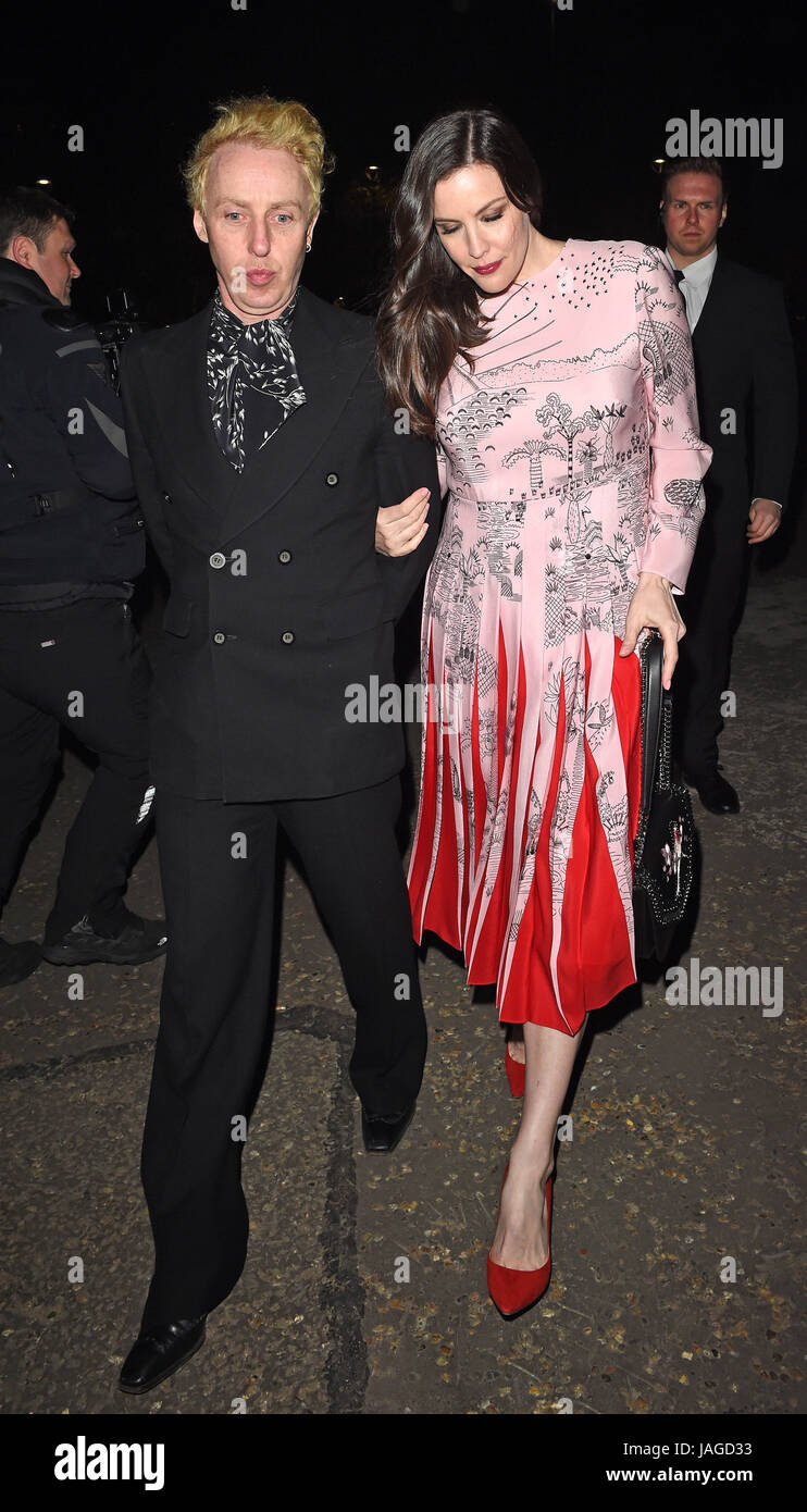 Ellie Goulding and Liv Tyler seen leaving the Tate Modern in London ...
