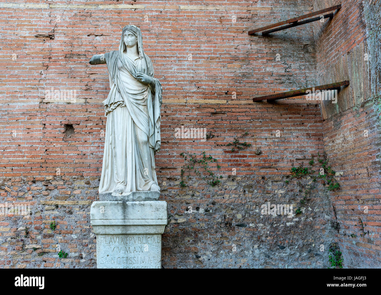 View of of statues the Roman Forum, Rome, Italy Stock Photo - Alamy