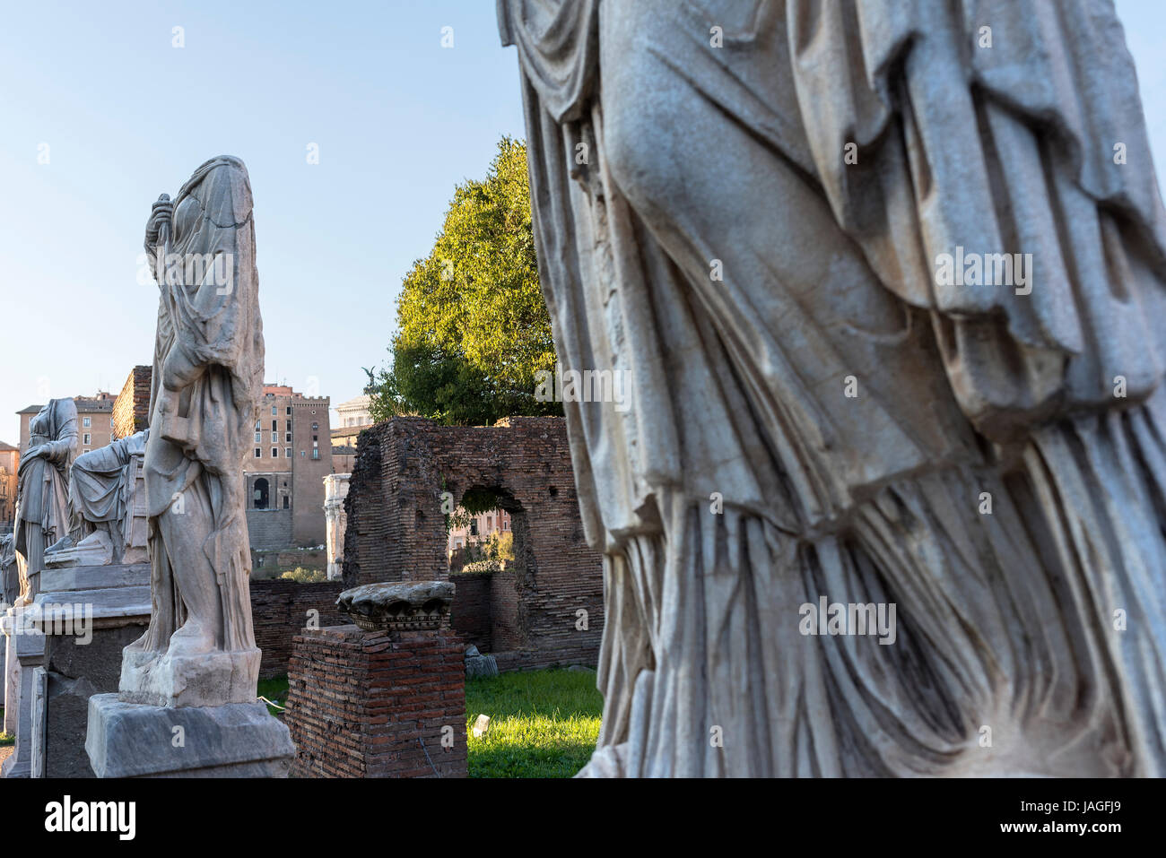 View of of statues the Roman Forum, Rome, Italy Stock Photo - Alamy