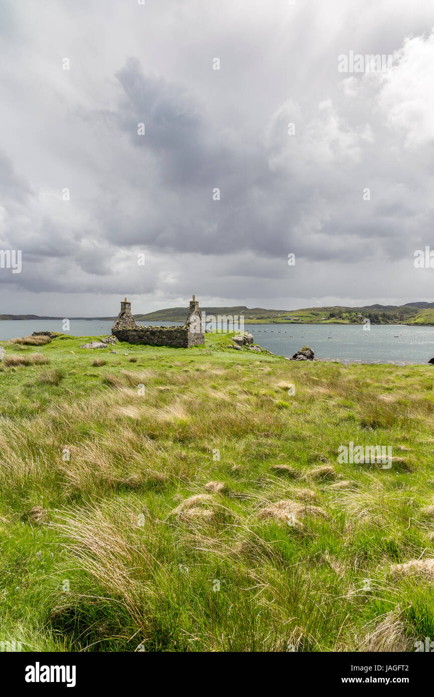 Old abandoned crofthouse, Island of Great Bernera, isle of Lewis ...
