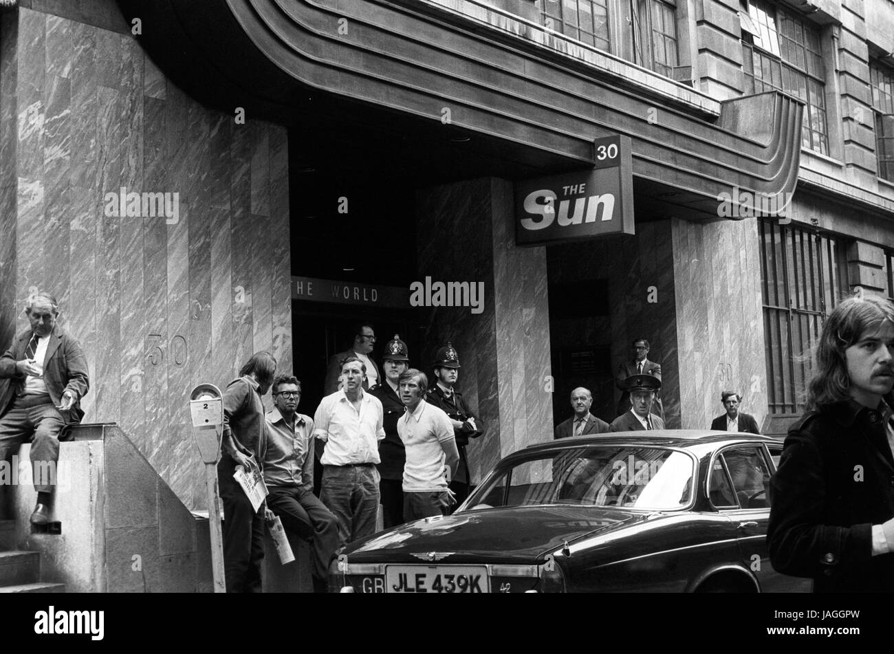 Exterior Of The Sun Newspaper Office High Resolution Stock Photography ...