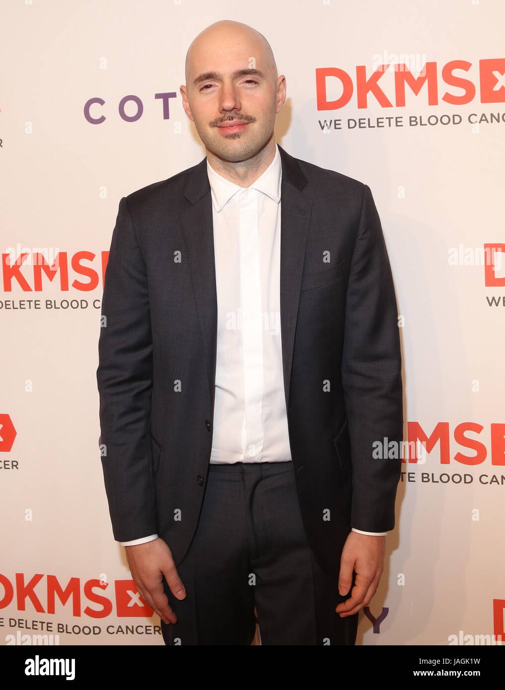 Mick derrick hi-res stock photography and images - Alamy