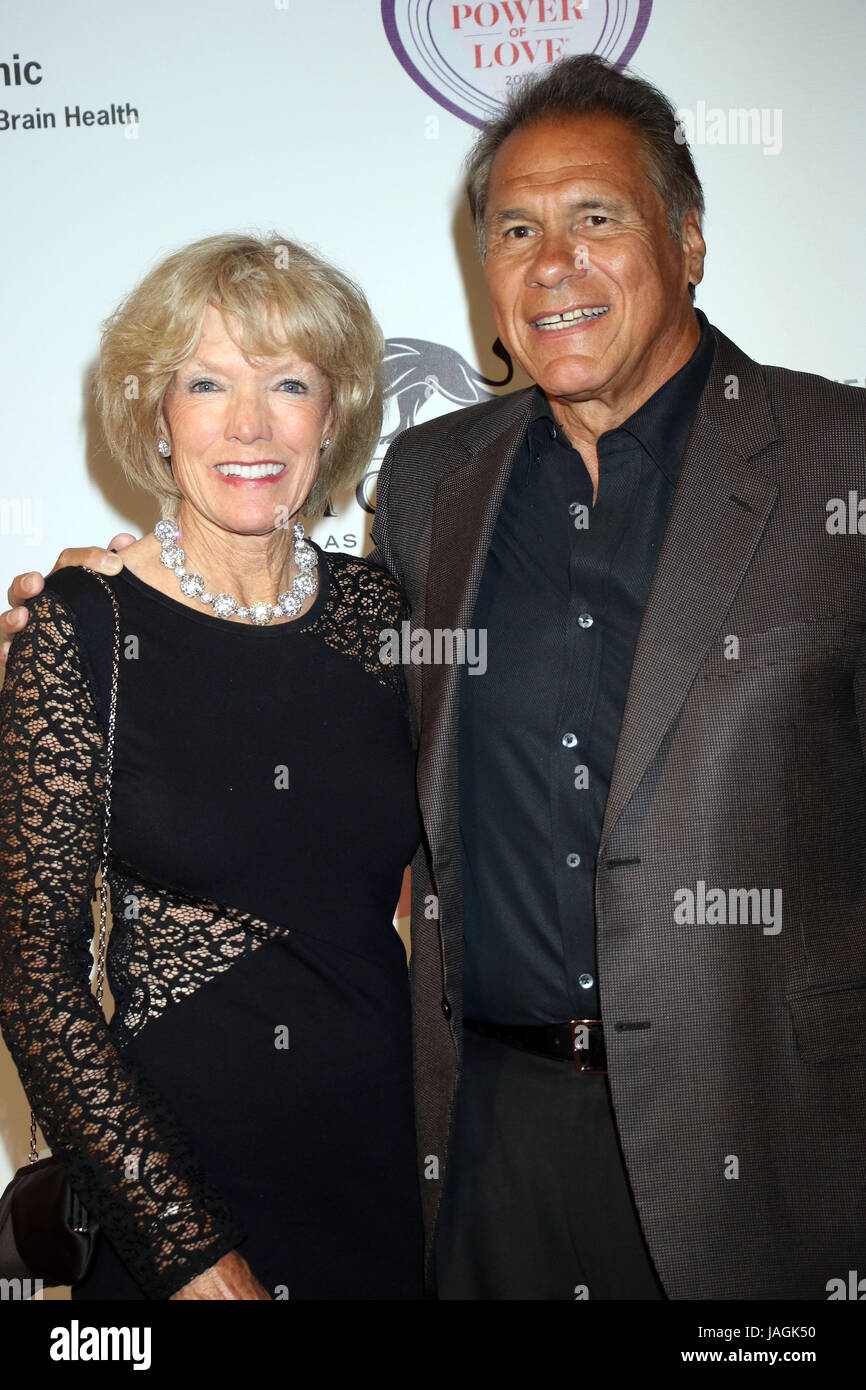 Gerry Plunkett and Jim Plunkett attending Keep Memory Alive's 21st ...