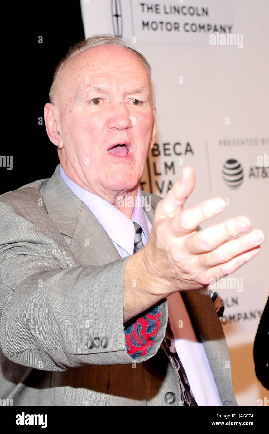 Chuck wepner hi-res stock photography and images - Alamy