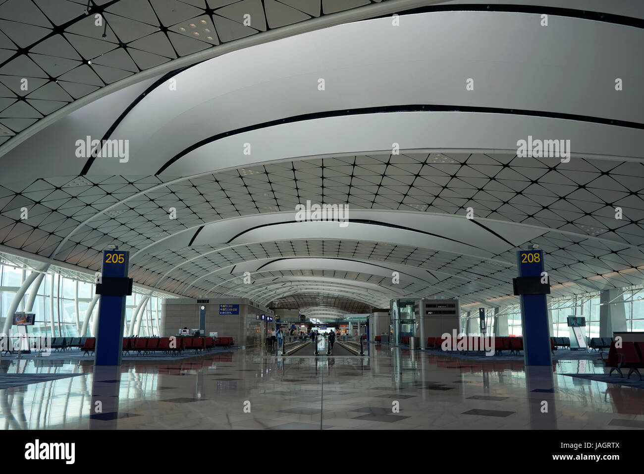 Airport interior design hi-res stock photography and images - Alamy