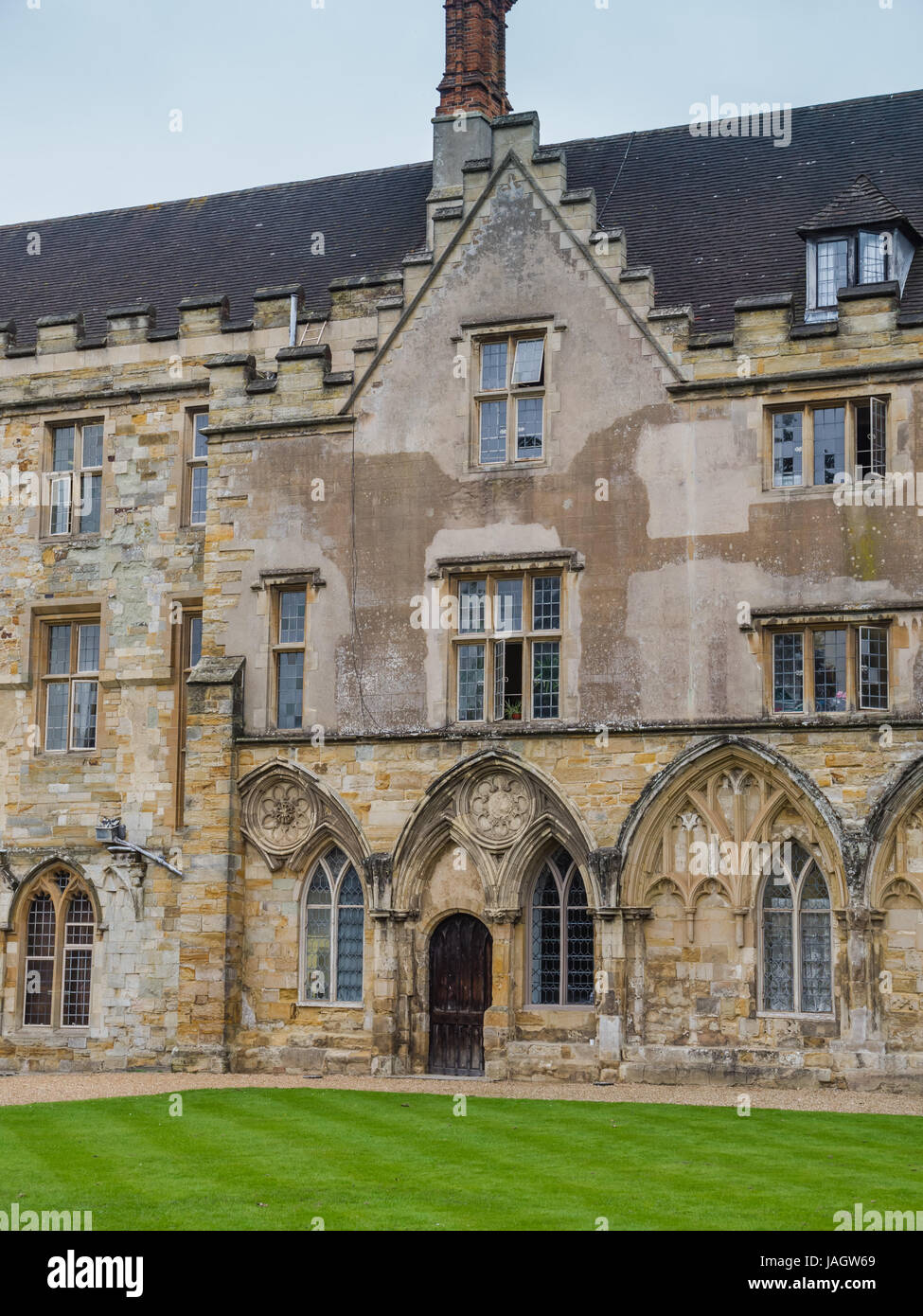 The abbey as built on the site right after the Battle of Hasting in ...