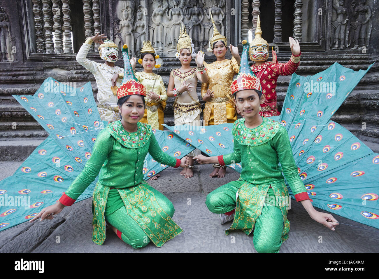 Cambodia,Siem Reap,Angkor Wat,dance group Stock Photo - Alamy