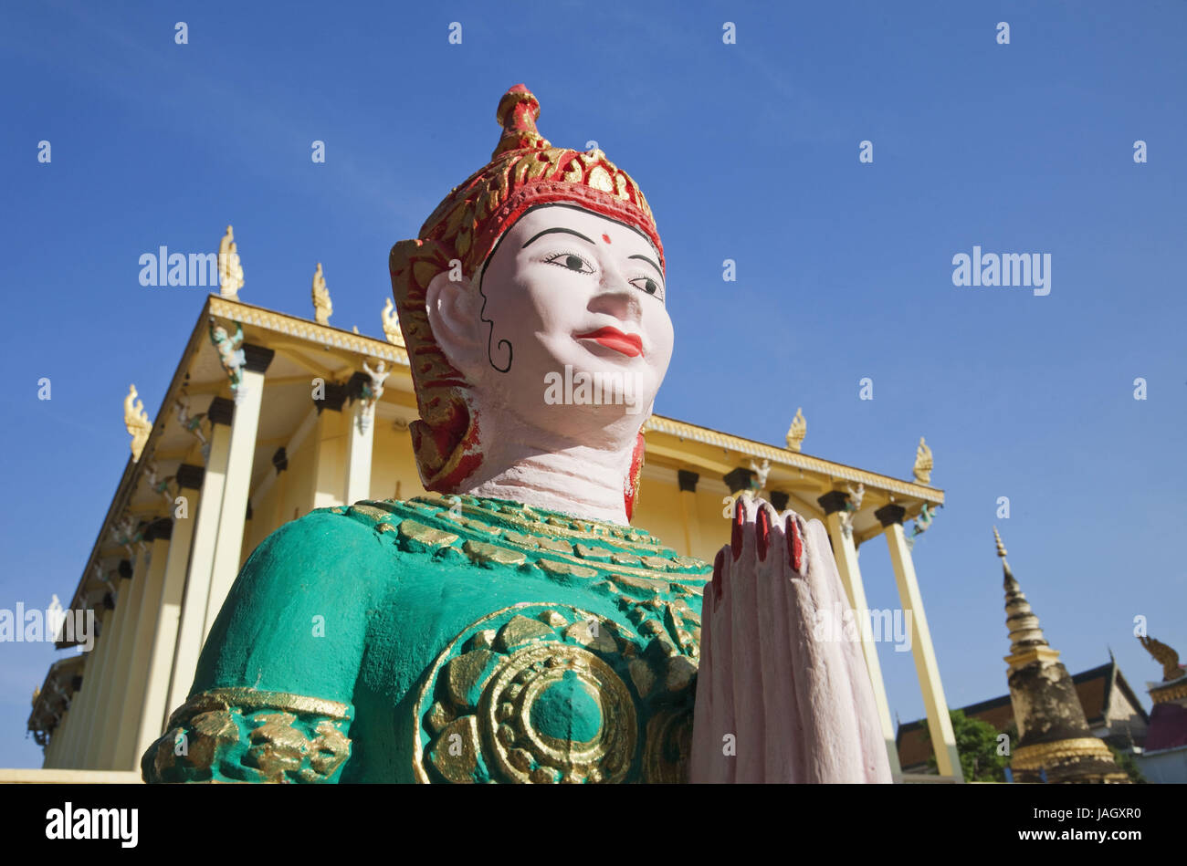 Cambodia,Phnom Penh,Wat Botum,statue Stock Photo - Alamy
