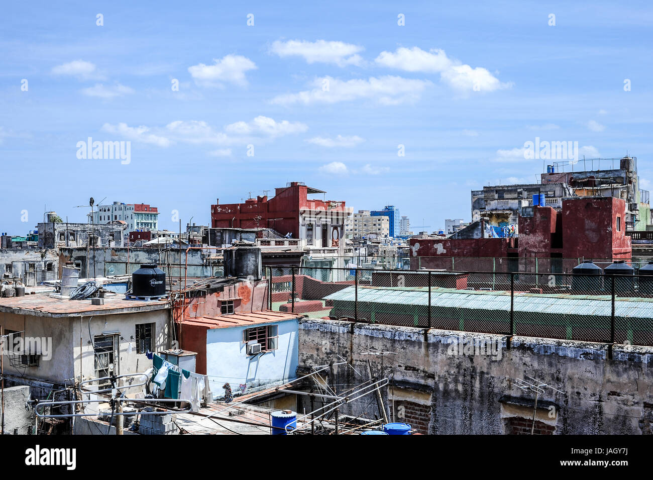 Crumbling buildings hi-res stock photography and images - Alamy