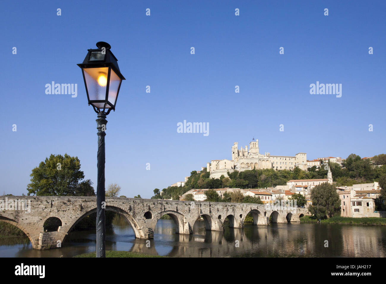 France,Languedoc-Roussillon,Beziers,bridge Pont Vieux and Cathedral ...