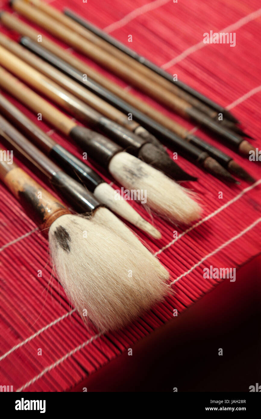 Calligraphy brush font hi-res stock photography and images - Alamy