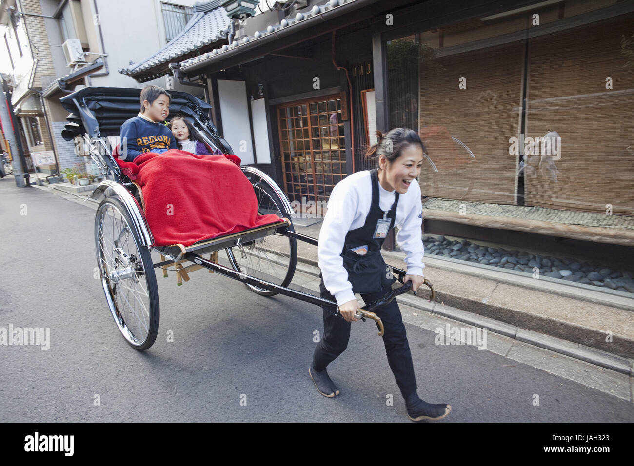 Japanese ricksha driver hi-res stock photography and images - Alamy