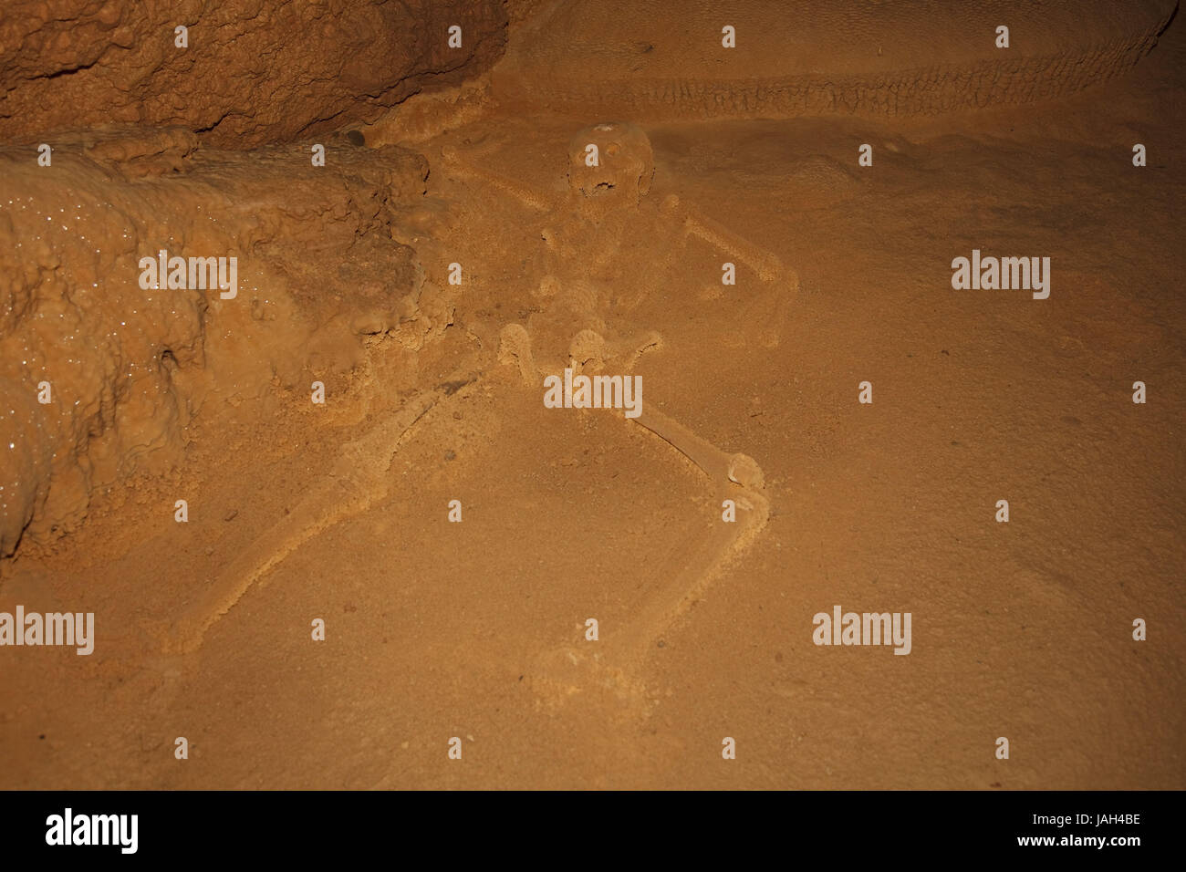 Belize,Actun Tunichil Muknal,pit,Maya,Xibalba,offering,human skeleton ...