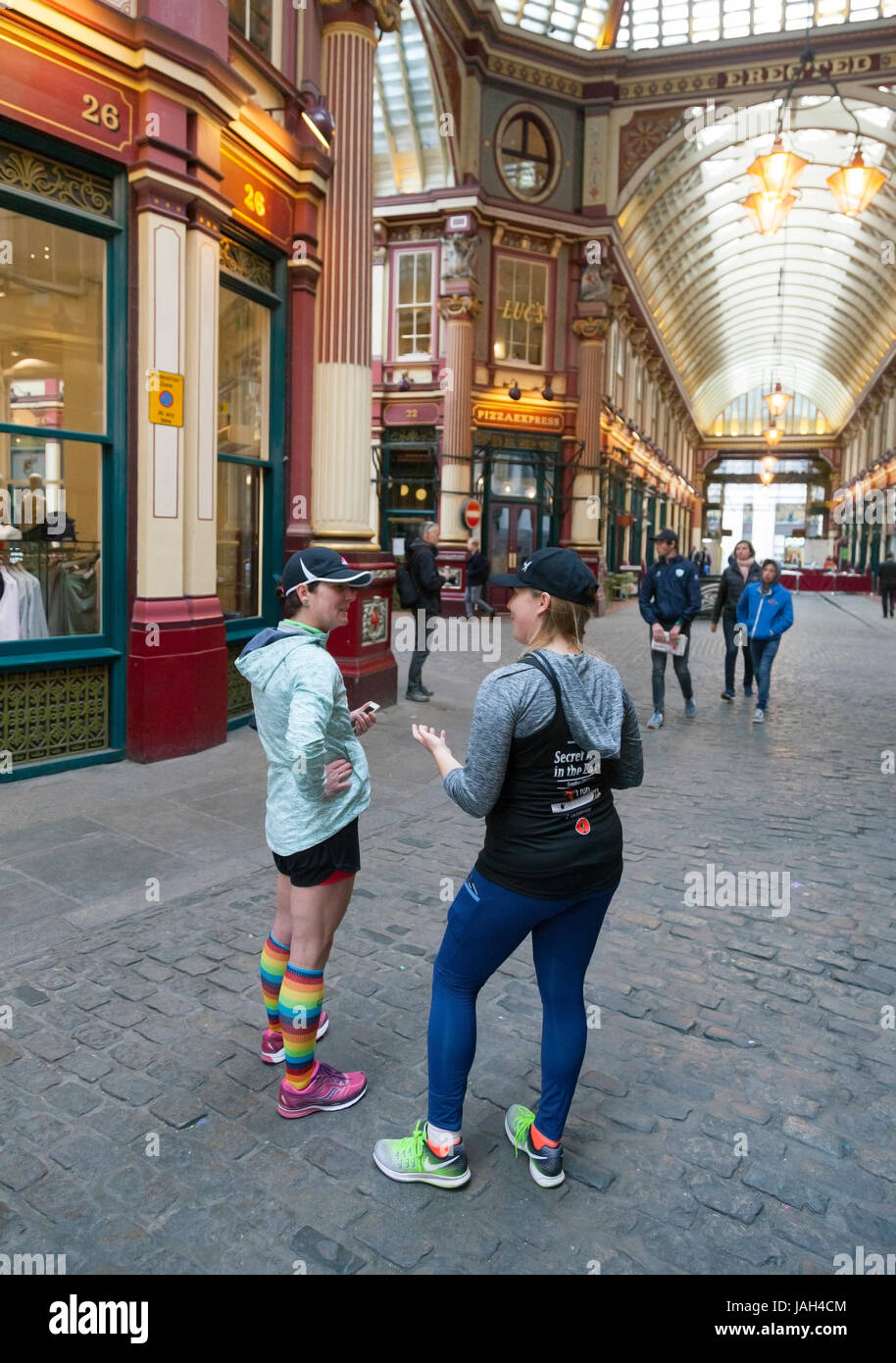 London, United Kingdom, 7 may 2017: two women in running outfit stand ...