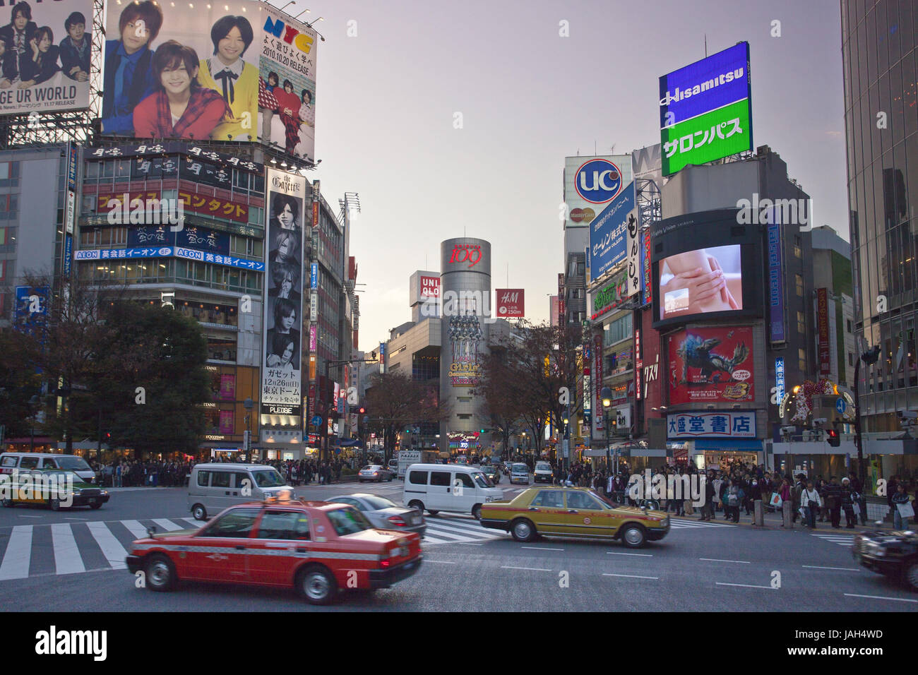 Japan,Tokyo,Shibuya area,street scene Stock Photo - Alamy