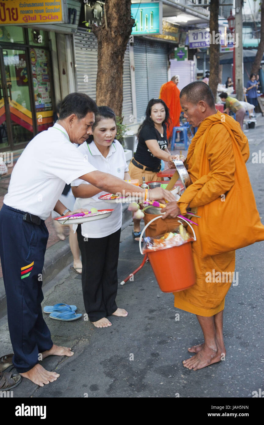 Alms bucket hi-res stock photography and images - Alamy