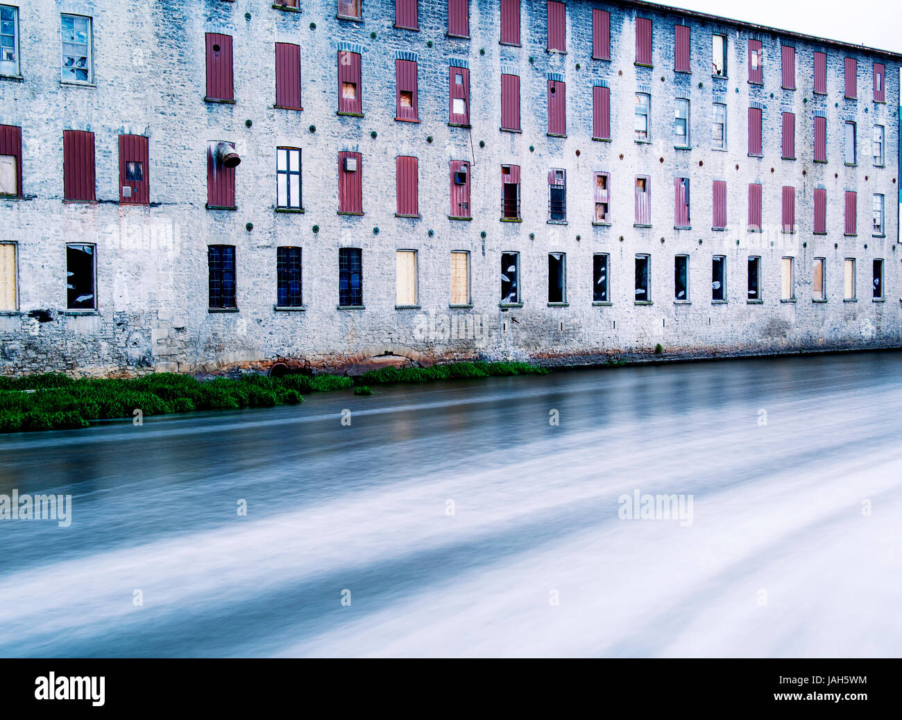 Old industrial building hi-res stock photography and images - Alamy
