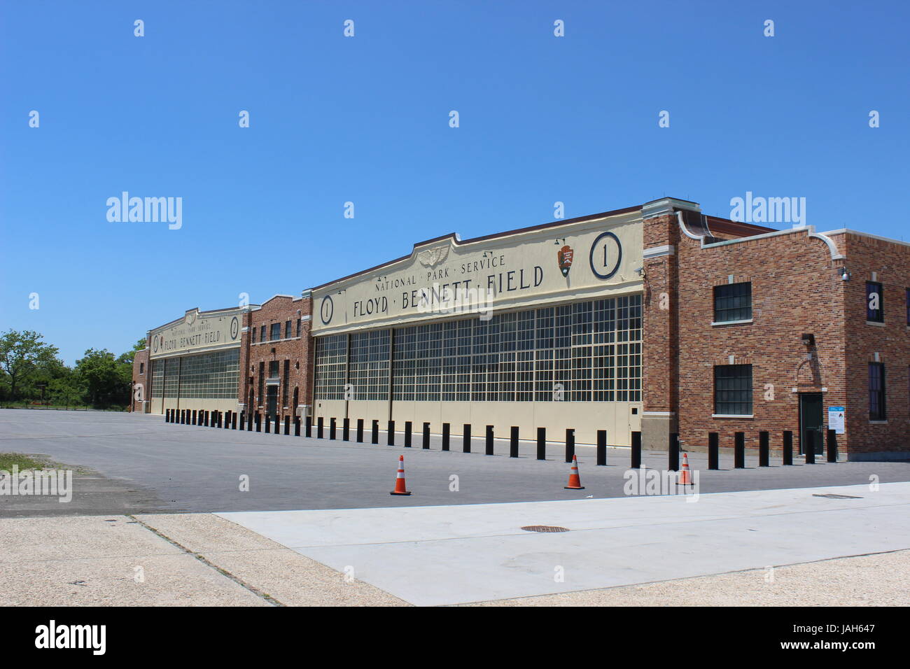 Floyd bennett field hi-res stock photography and images - Alamy