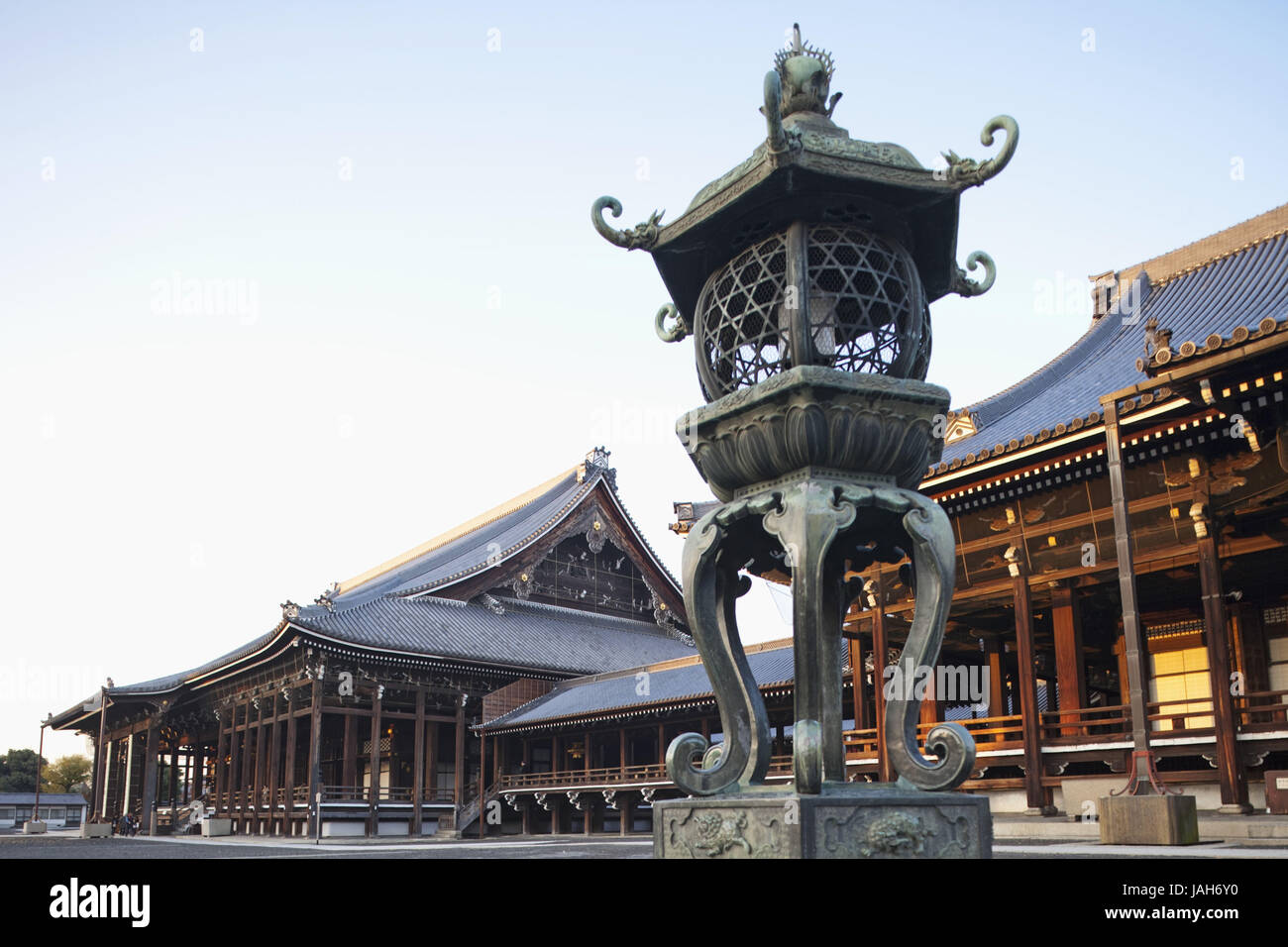 Nishi honganji temple kyoto hi-res stock photography and images - Alamy