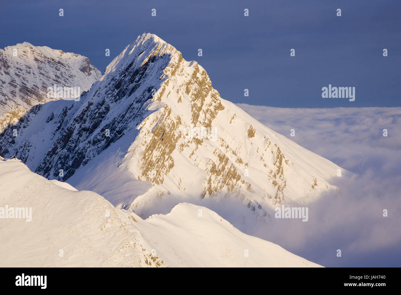 View of the Hafelekarspitze to the east direction Rumerspitze ...