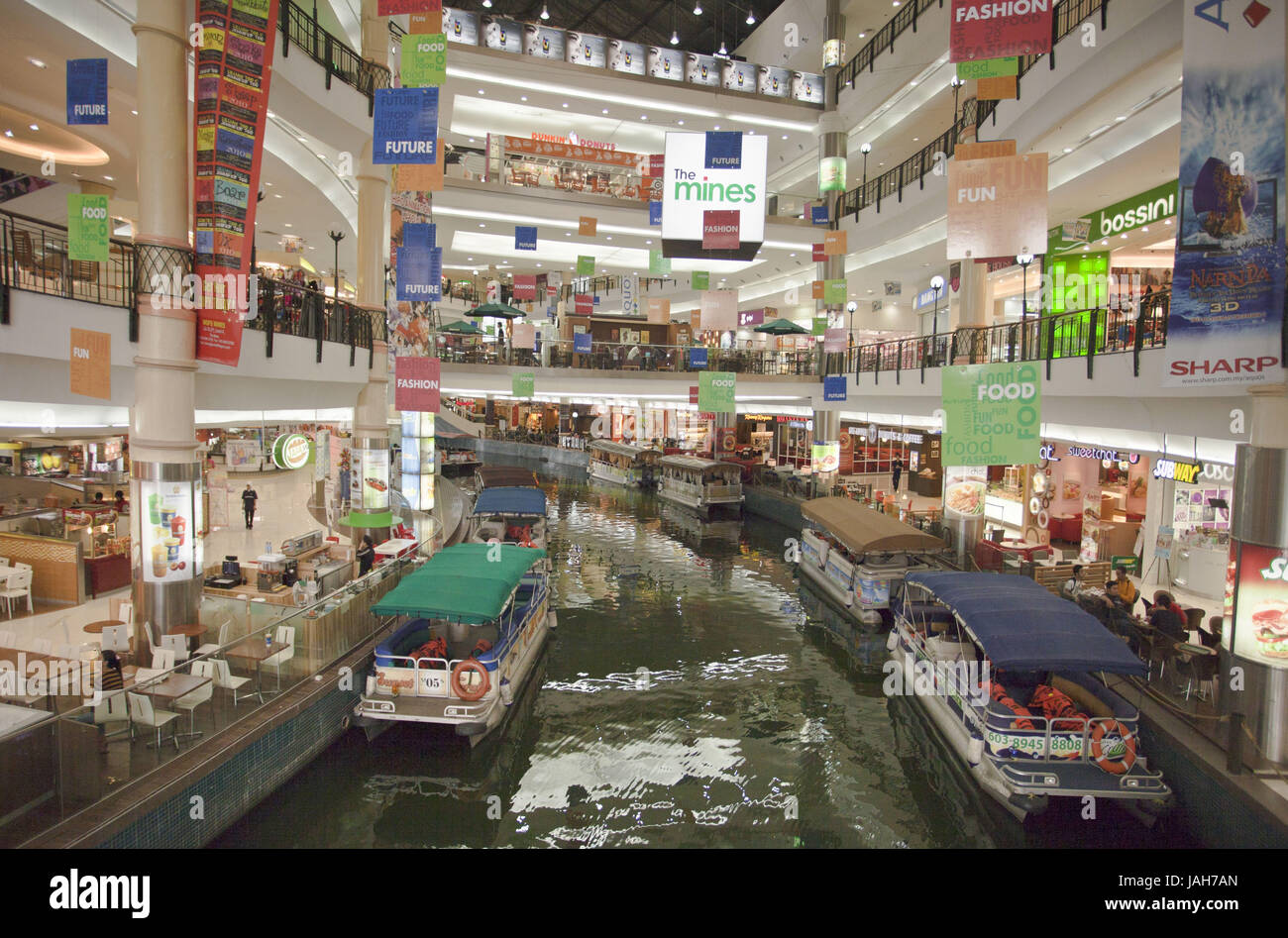 Shopping channel hi-res stock photography and images - Alamy