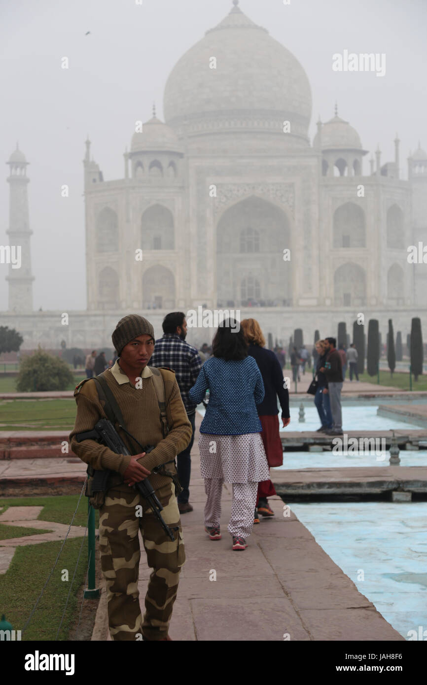 military soldiers in front of the mausoleum of Taj Mahal, Agra, State ...