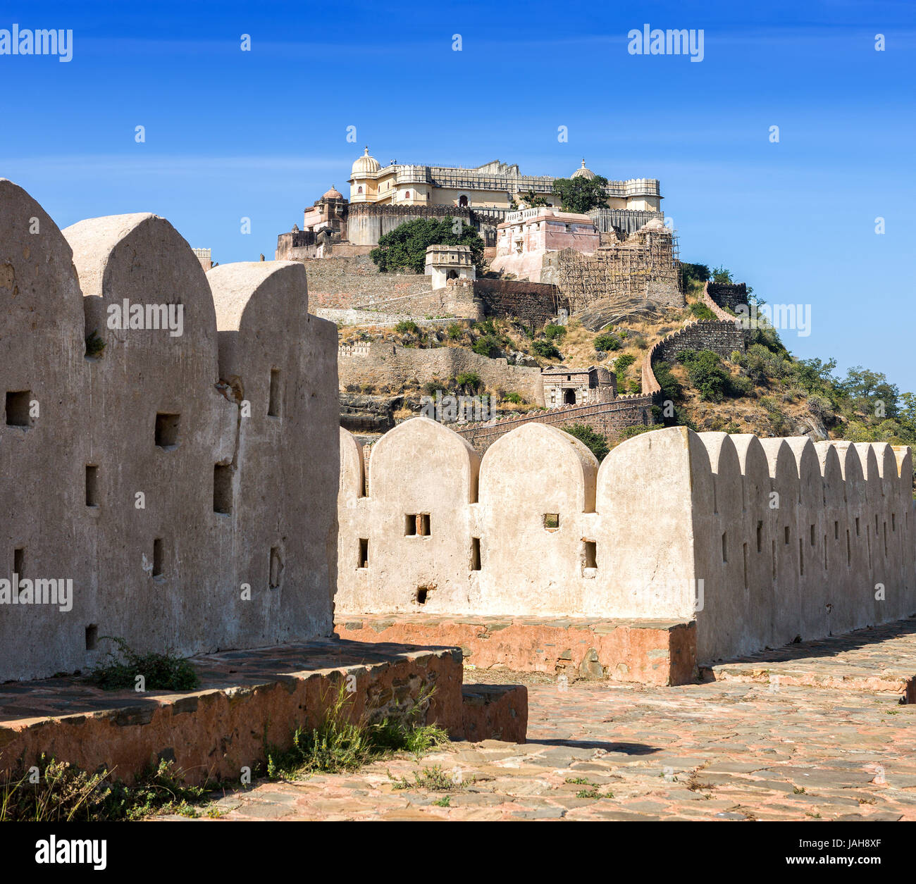 Udaipur district in the state of rajasthan in western india hi-res ...