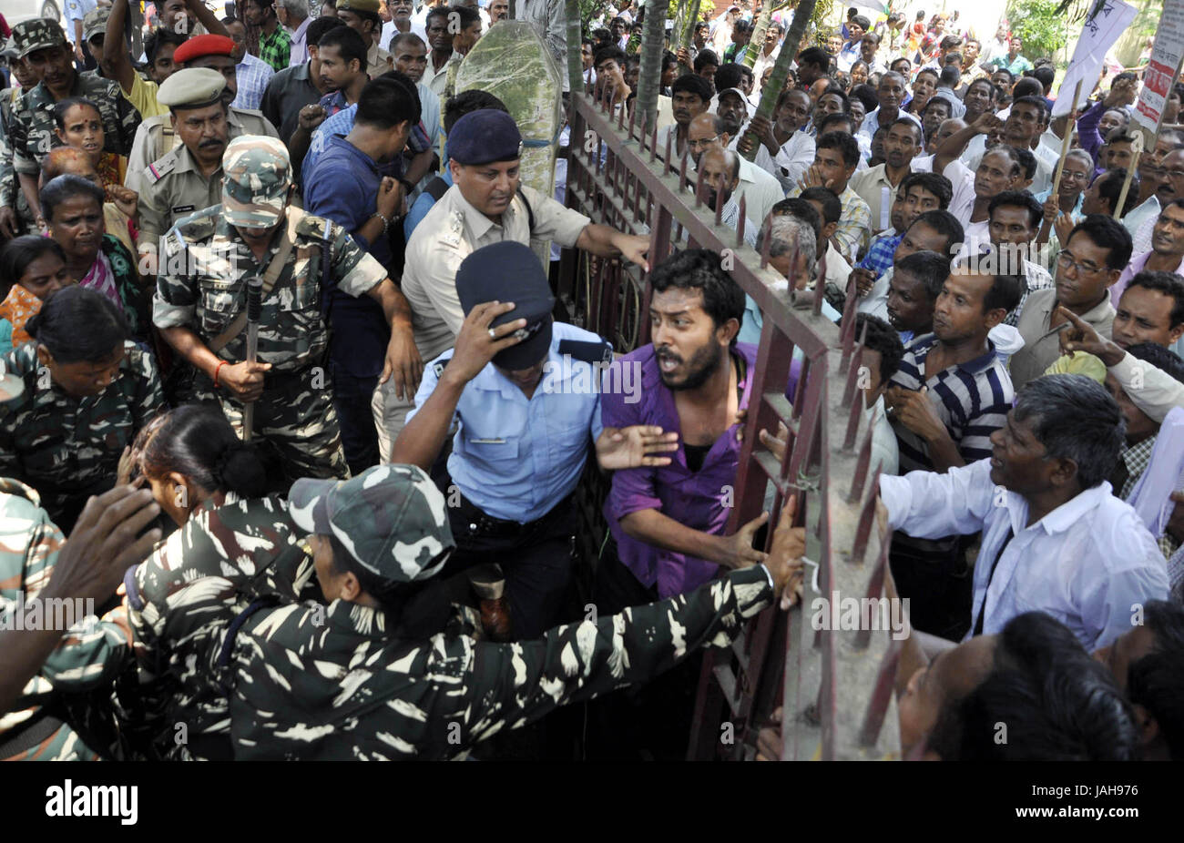 Price hike of essential commodities hi-res stock photography and images - Alamy