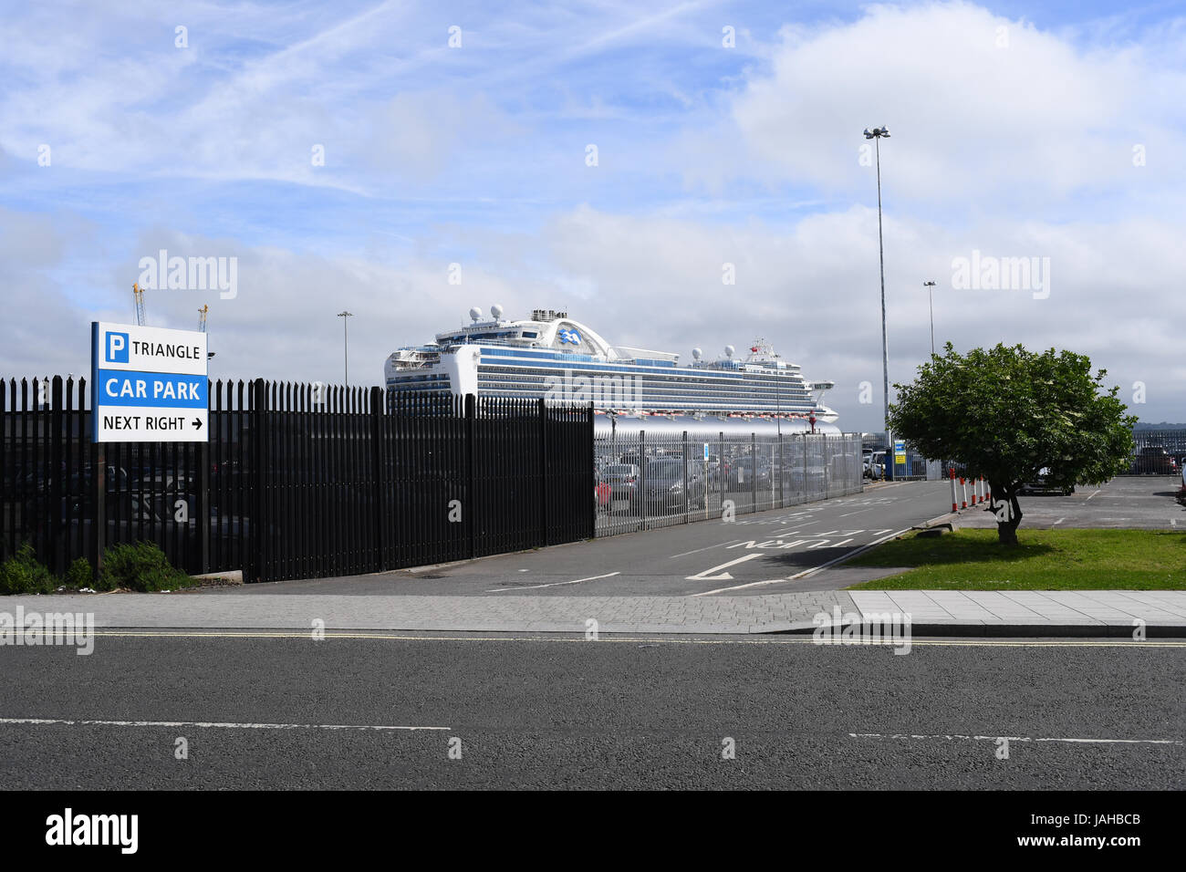 cruise ship terminal entrance at Southampton docks Stock Photo - Alamy