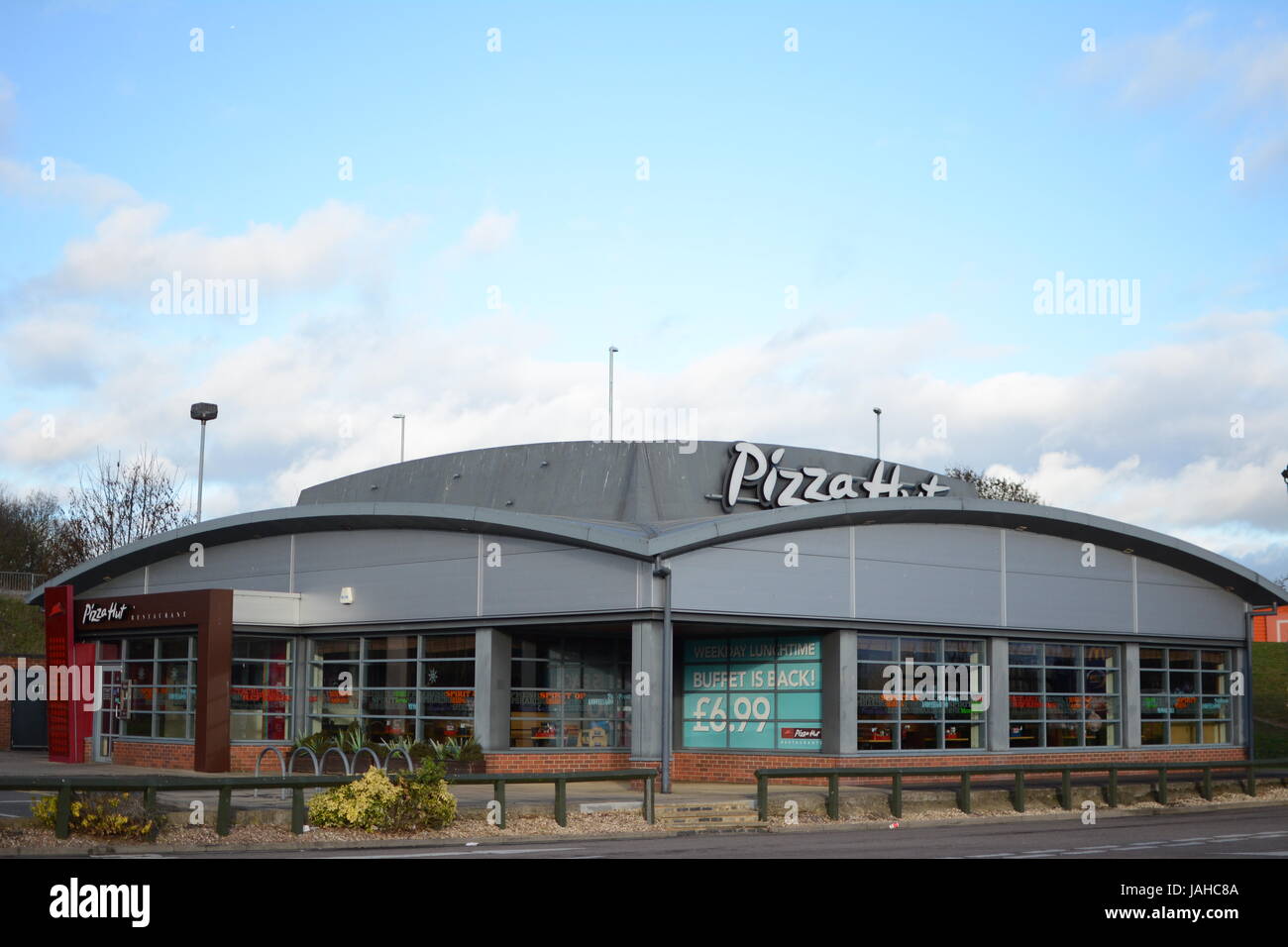 Pizza hut architecture hi-res stock photography and images - Alamy