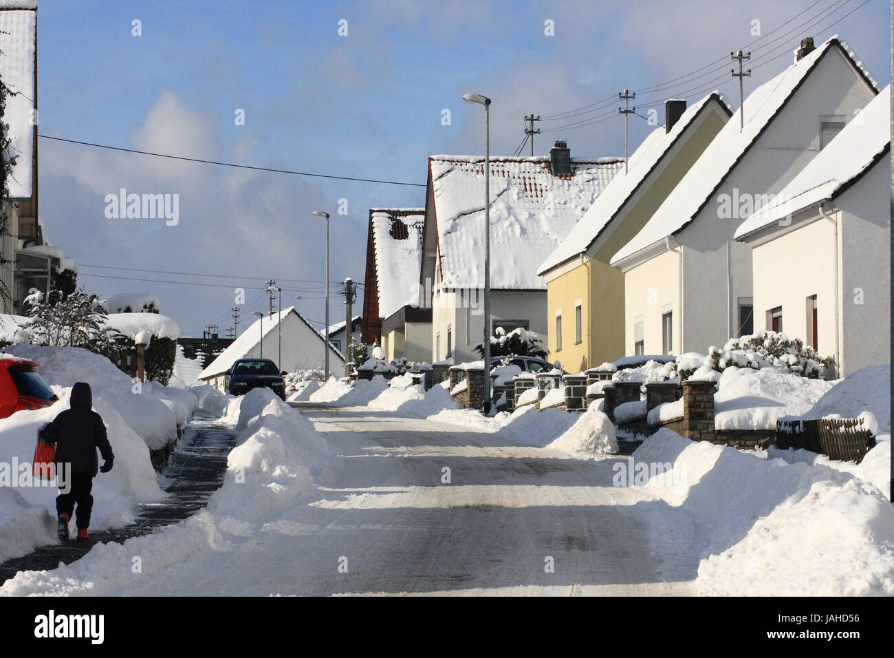 a wintry street in a small town eine Winterliche Stra e in einer ...