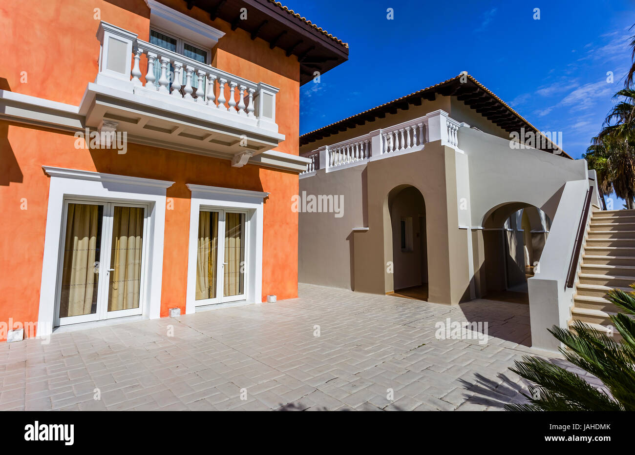 Traditional greek house facade and streets in Greece Stock Photo - Alamy