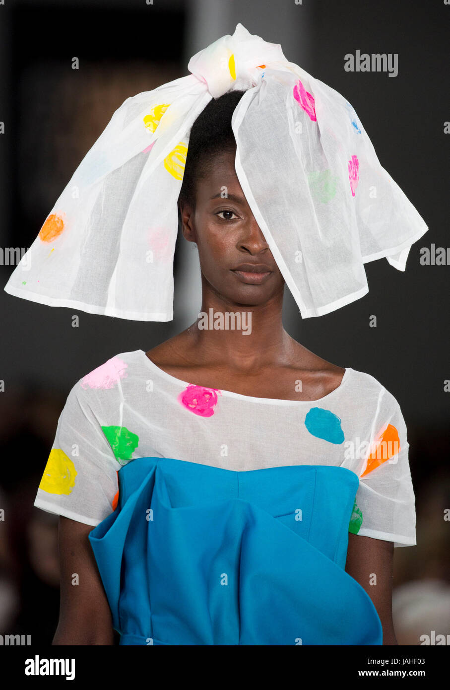 Chloe menzies hi-res stock photography and images - Alamy
