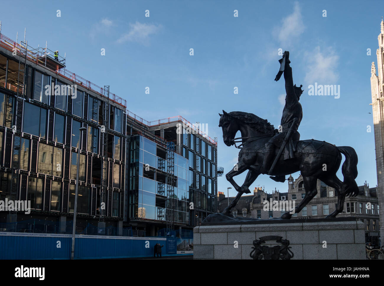 Robert the Bruce statue at Marischal Square, Aberdeen Stock Photo - Alamy