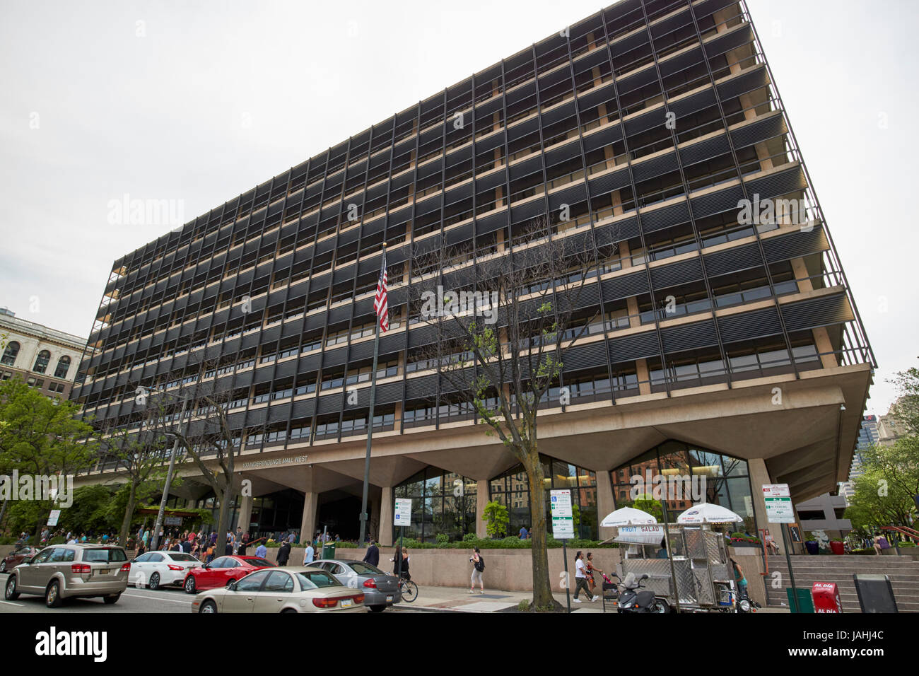 Corporate headquarters building hi-res stock photography and images - Alamy