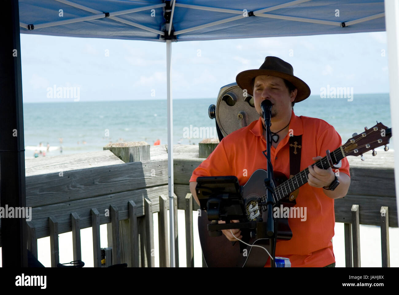 Singing beach fishing hi-res stock photography and images - Alamy