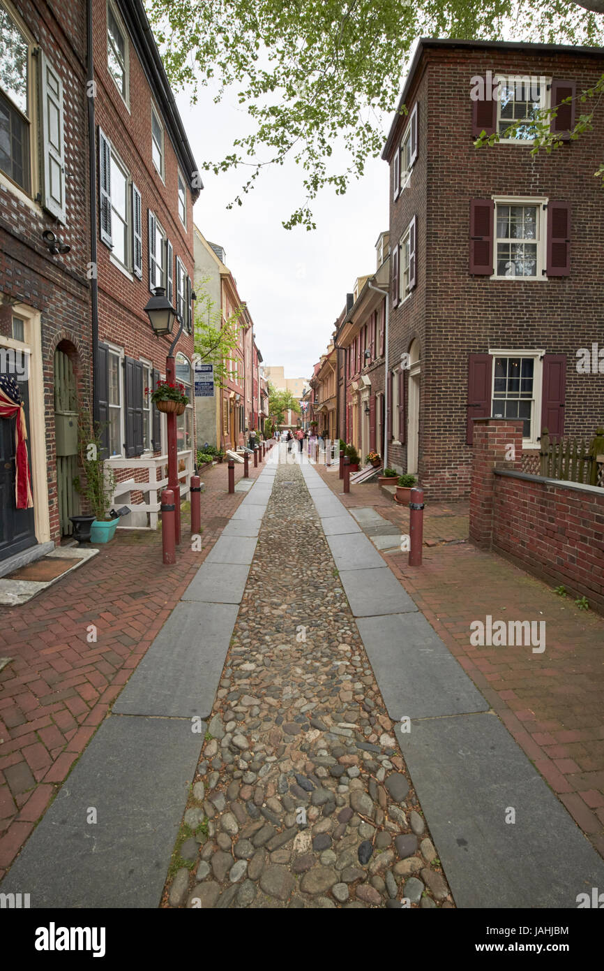 cobblestones on elfreths alley in the old city of Philadelphia USA ...