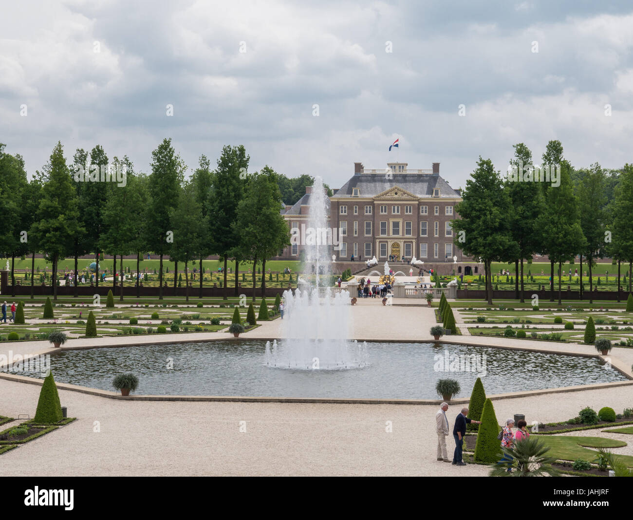 APELDOORN, NETHERLANDS - JUNE 14: View on palace Het Loo with visitors ...