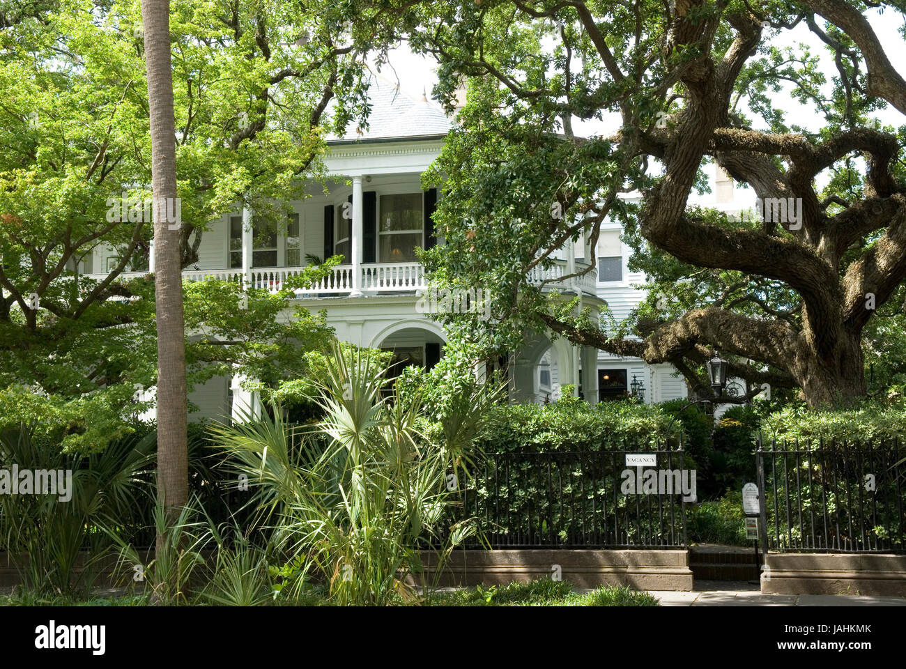 Two story inn charleston sc hi-res stock photography and images - Alamy