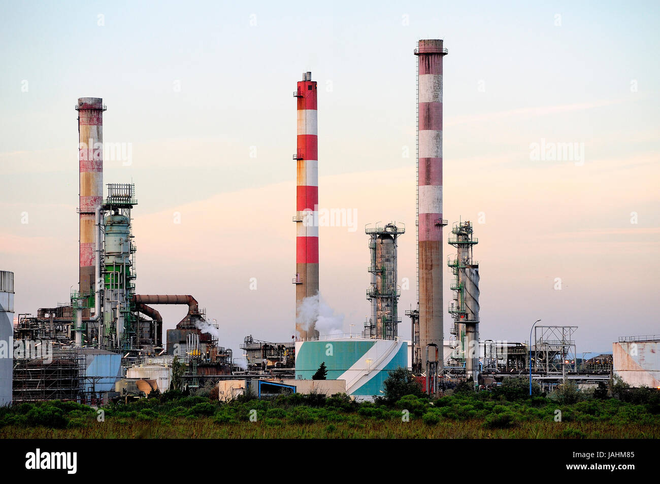 French oil refinery in Fos on sea beside Marseille Stock Photo - Alamy